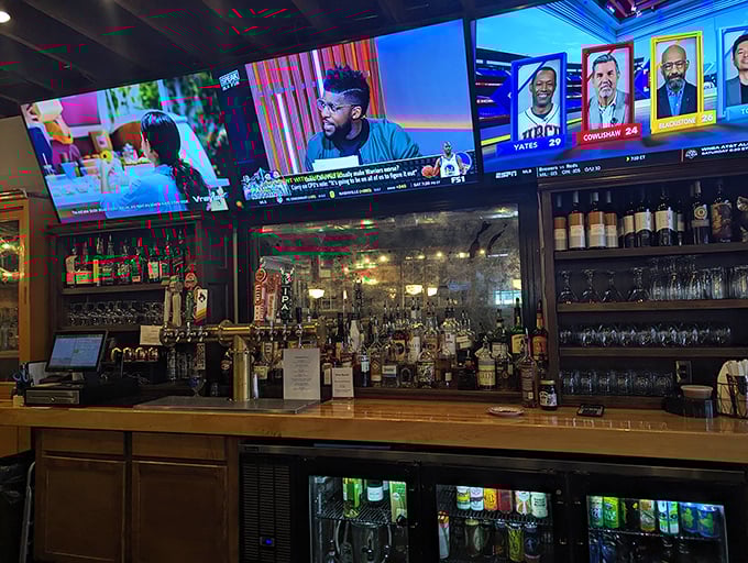 A bar that understands its purpose: to provide liquid courage for when you want to order "just one more" of everything on the menu.
