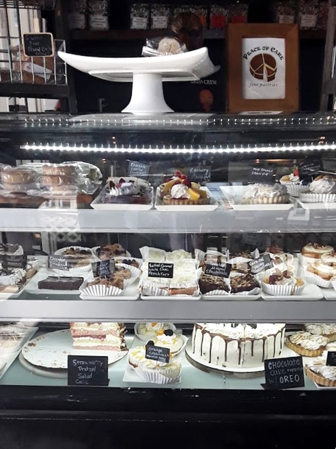 The dessert case of temptation. After all that seafood, somehow you'll still find room for these sweet creations—the stomach always knows.