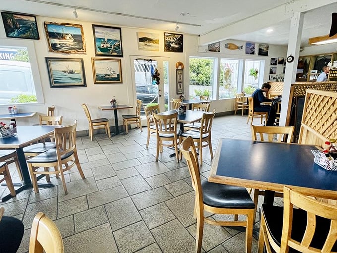 Another angle of seafood paradise, complete with nautical touches that don't try too hard.