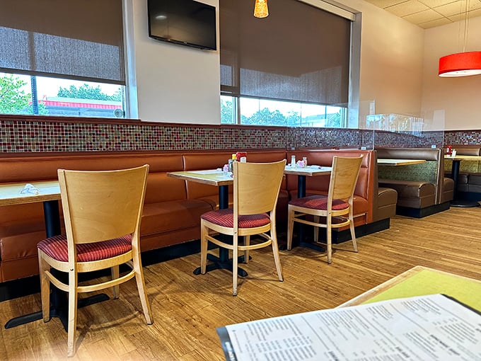 Cozy booths with leather banquettes invite you to settle in for the long haul – because good deli food deserves your full attention.