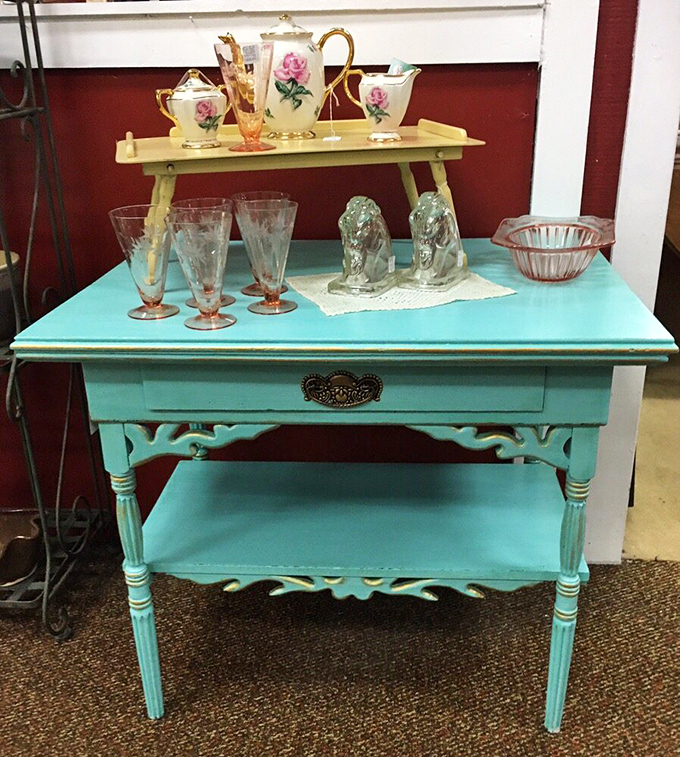 That turquoise table isn't just furniture—it's a statement piece declaring, "Yes, I have excellent taste and I'm not afraid to show it!"