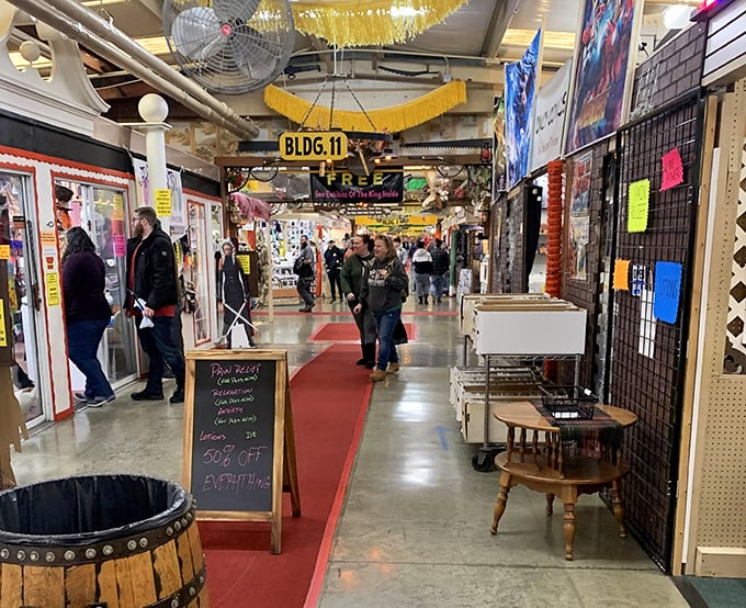 Shopping streets under one roof! Traders World's massive corridors could almost make you forget you're inside a building.
