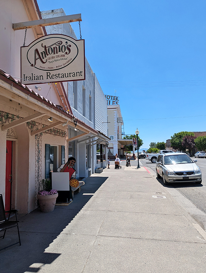 Antonio's Cucina Italiana offers a slice of Mediterranean warmth in the high desert—proof that good Italian food knows no geographic boundaries.