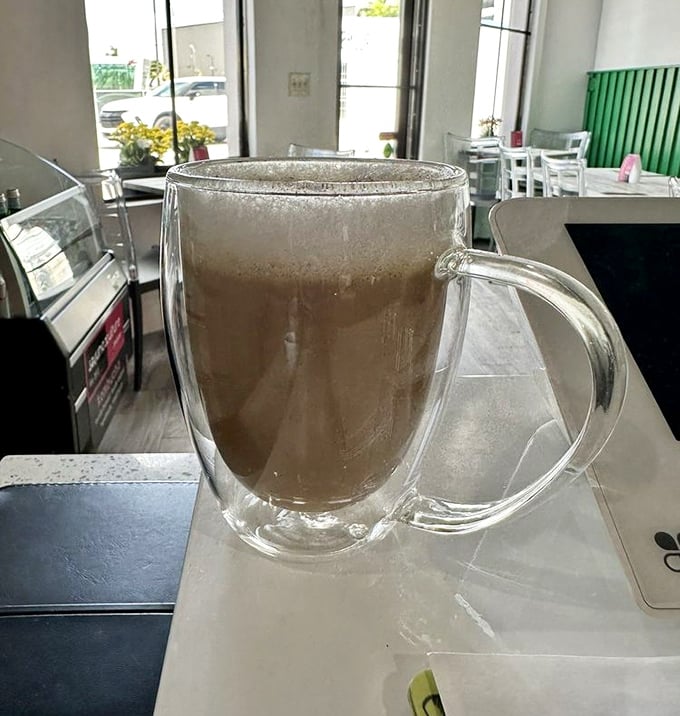 Coffee with curves—served in a glass that lets you appreciate its beauty from every angle. Morning motivation in liquid form.