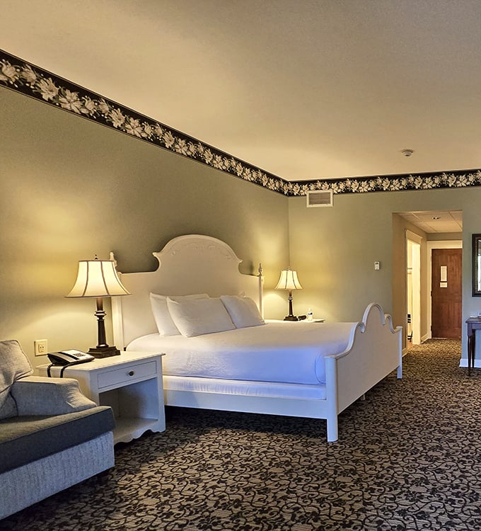 The Carlisle Inn's rooms offer country elegance without sacrificing comfort—like staying at your wealthy aunt's guest room, if your aunt had impeccable taste in bedding.