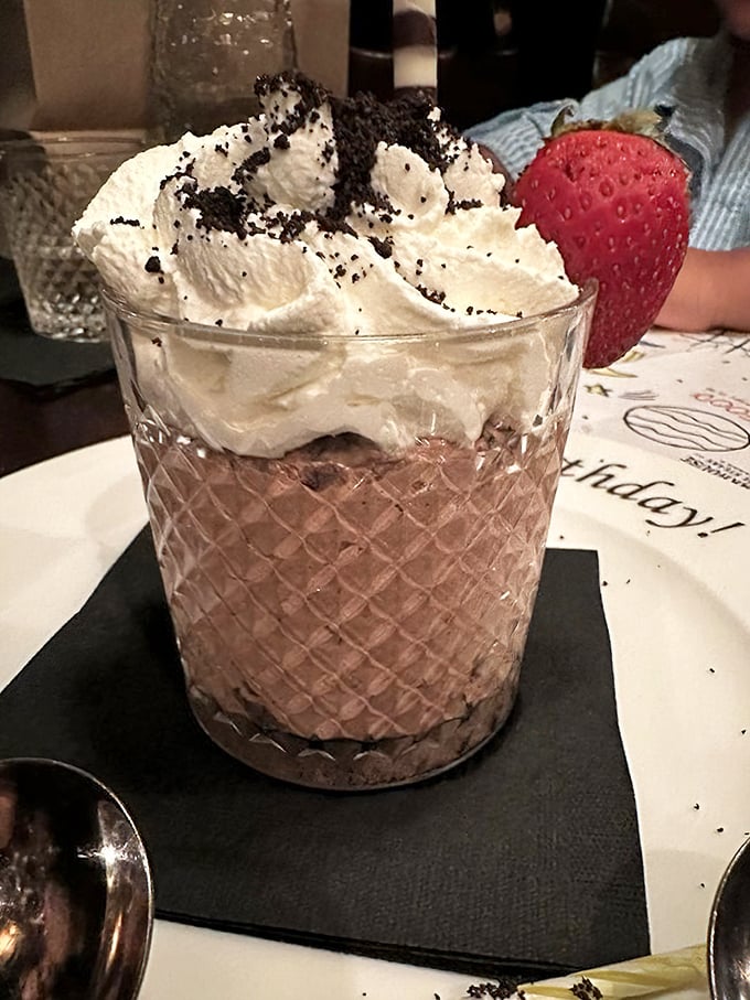 Chocolate mousse that makes you close your eyes involuntarily with the first bite – the dessert equivalent of a perfect sunset.