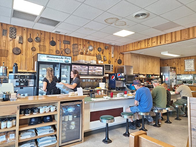 The counter isn't just seating—it's a front-row ticket to culinary theater where regulars are the recurring characters in an ongoing Ohio epic.