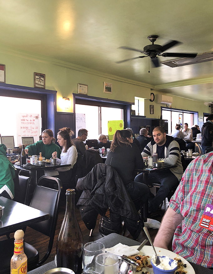 A full house of happy diners proves what locals already know – this is where Philadelphia comes to breakfast.