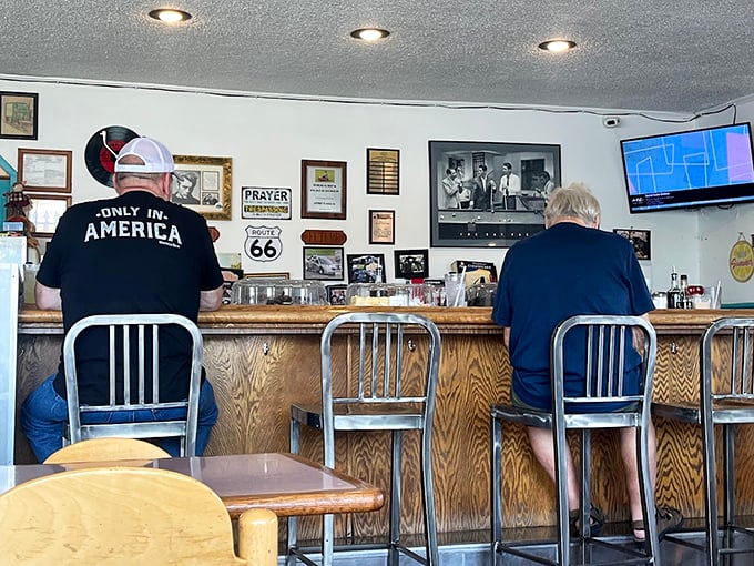 The counter isn't just for solo diners—it's where strangers become friends over coffee and where regulars have "their spot."