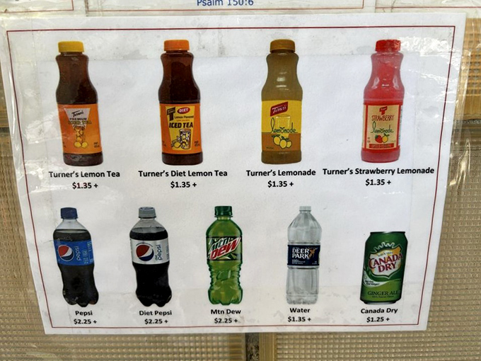 Every great meal deserves a proper beverage companion. Turner's tea and local sodas—the perfect Polish food wingmen.