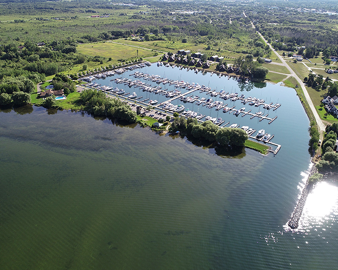 Duncan Bay Boat Club offers a perfect grid of nautical dreams, where weekend captains dock their vessels between adventures on the big water.