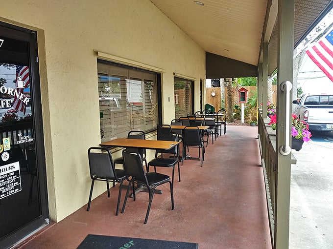 Florida's perfect climate means outdoor seating isn't just an option—it's practically mandatory for proper breakfast enjoyment.