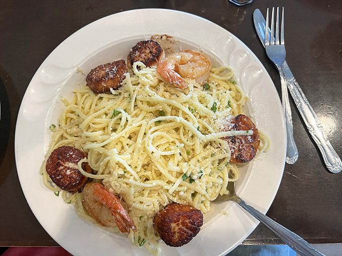 Simple yet sublime – pasta with perfectly seared scallops and shrimp that tastes like the Mediterranean Sea decided to vacation in Cleveland.