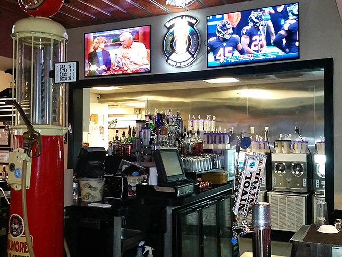The service counter doubles as a museum of Americana. Those TVs aren't the main attraction – what comes from the kitchen is.
