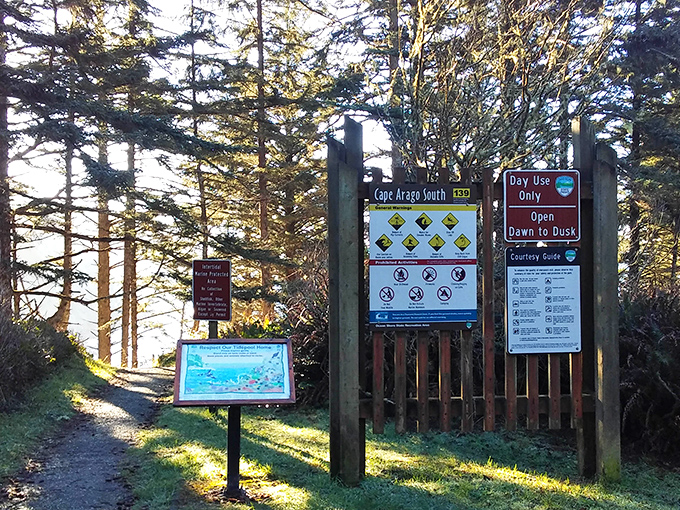 The signs that say "paradise ahead" without actually using those words. Dawn to dusk never sounded so inviting.