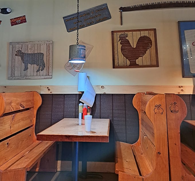 Those booths have heard more satisfied sighs than a massage parlor - all barbecue-induced, of course.