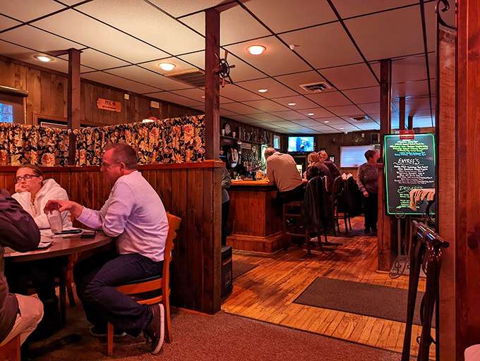 Where everybody knows your name – or soon will. The dining room hums with conversation and the promise of excellent meals to come.