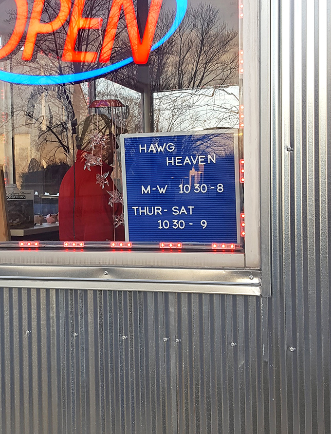 Operating hours worth committing to memory. Pro tip: arrive hungry and with enough time to savor every bite without watching the clock.
