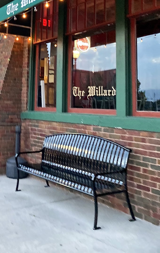 The waiting bench outside isn't just furniture—it's where anticipation builds and the aroma of fried goodness teases you mercilessly. Worth every minute.