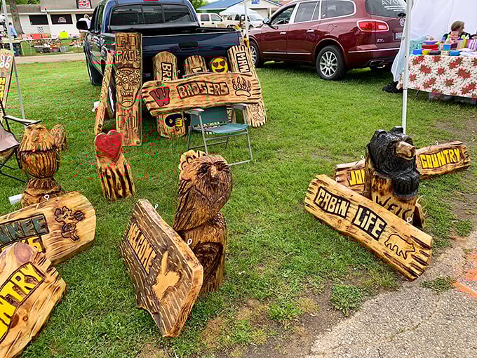 Chainsaw art transforms Wisconsin pride into rustic décor. These wooden bears and Badgers signs are practically a state tradition.