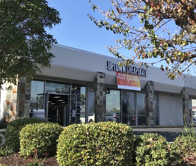 Behind those stone accents and large windows lies a thrift store that thinks it's a boutique—and we're not complaining!
