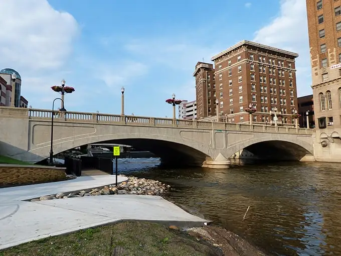 This isn't just any bridge – it's the architectural equivalent of a handshake between Galena's past and present, spanning more than just water.