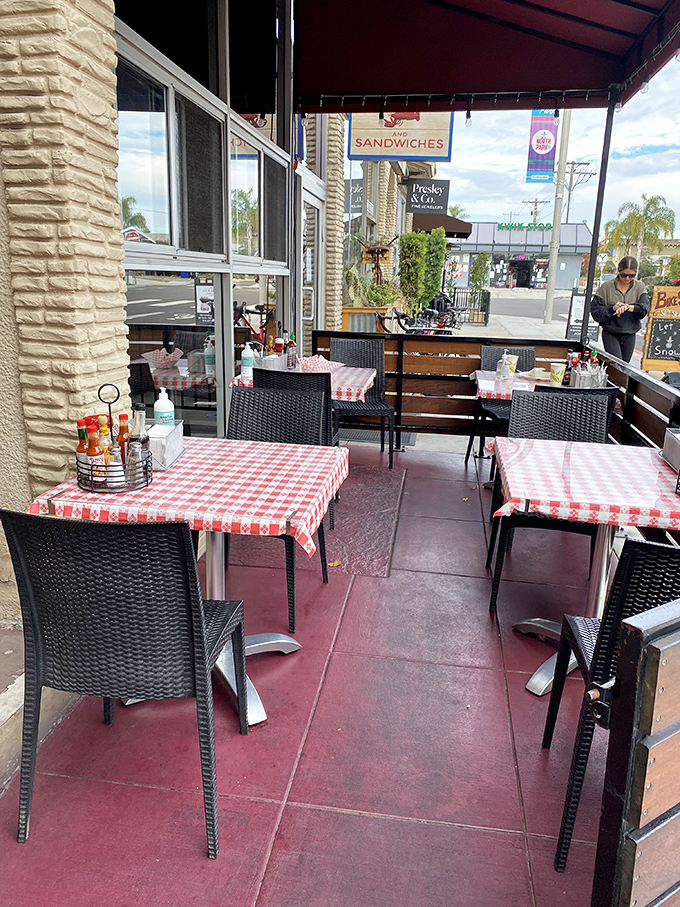 The patio seating offers a slice of San Diego sunshine with your seafood feast. Red-checkered tablecloths promise casual dining without pretension.