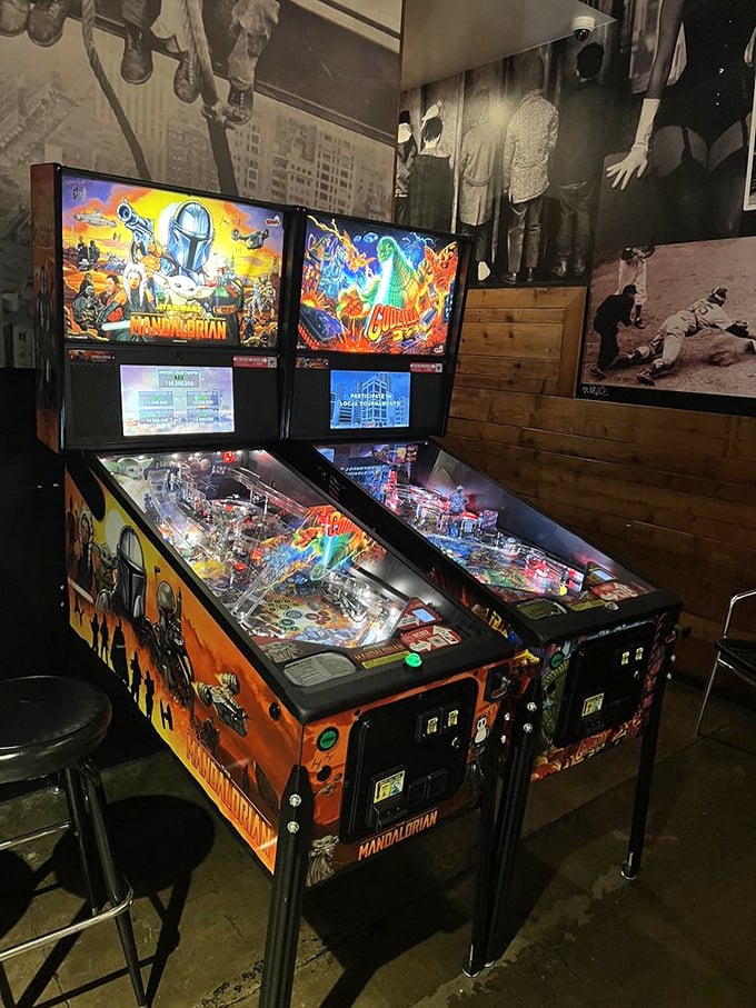 The Mandalorian pinball machine – because this is the way... to wait for your pizza. New York nostalgia meets space western entertainment.