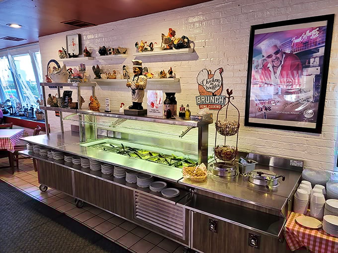 Not just a salad bar, but a shrine to sides and starters, complete with the chicken decor collection that would make any rooster proud.