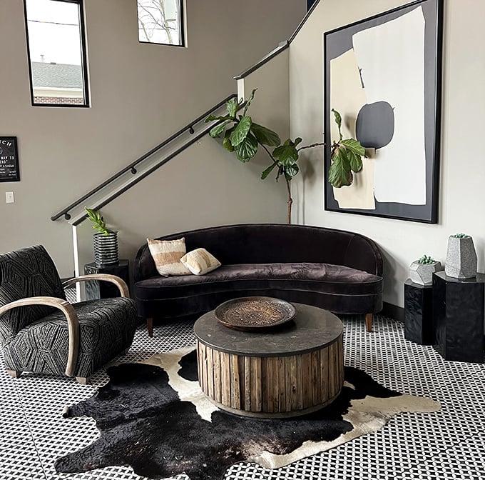 Even the waiting becomes part of the experience when comfort surrounds you like this.