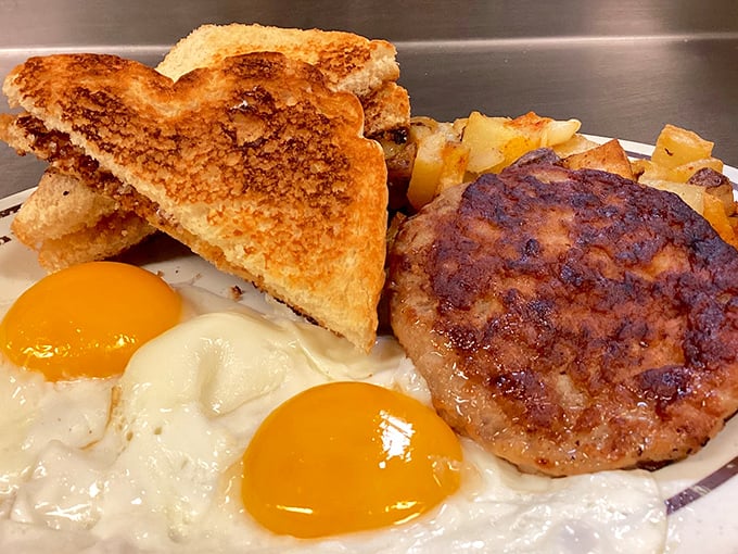 The breakfast platter that proves Jib Jab doesn't discriminate – they'll feed you magnificently any time of day.