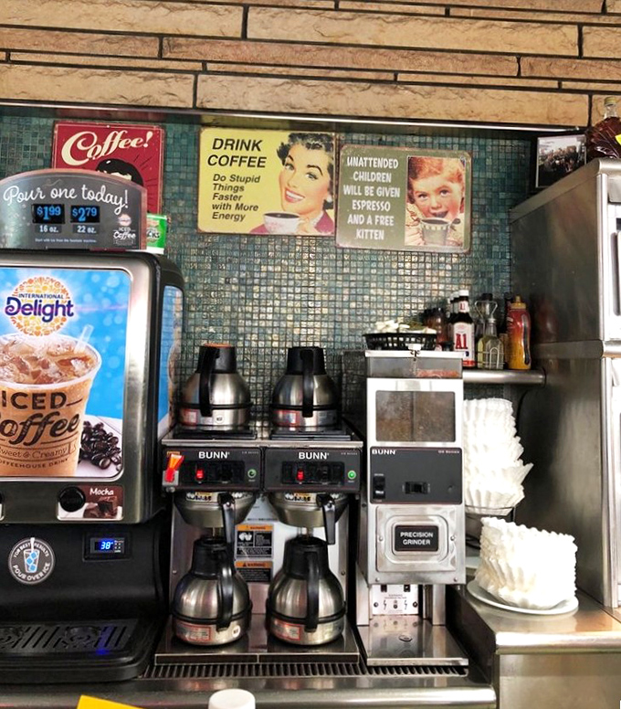 Fresh coffee brewing with vintage charm – because some traditions never go out of style, especially at breakfast time.