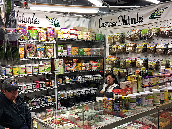 "Creencias Naturales" offers a fascinating glimpse into traditional remedies and supplements that bridge ancient wisdom with modern wellness seekers.