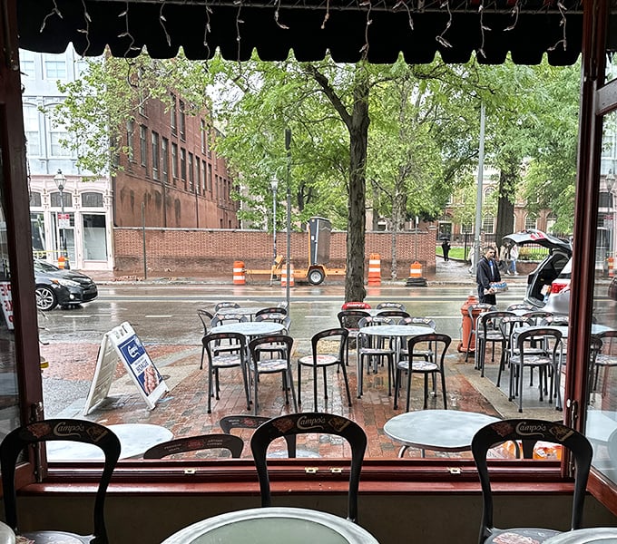 Rain or shine, these outdoor tables offer front-row seats to Philadelphia's historic district—dinner and a show, Philly-style.