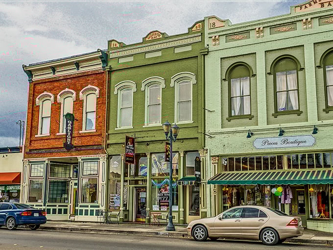 Historic buildings line Lakeport's welcoming downtown. The kind of place where "rush minute" replaces rush hour!