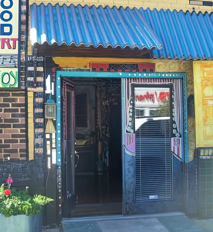 Step through this doorway and leave your preconceptions about Ohio dining at the threshold – seafood paradise awaits inside.
