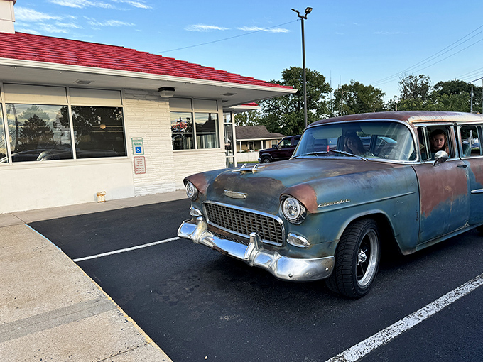 Even classic cars make pilgrimages to Speck's, knowing that some traditions—like perfectly broasted chicken—deserve to be preserved alongside vintage chrome.