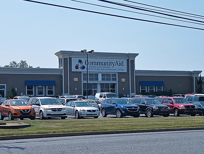 The parking lot tells the story – this place draws crowds like moths to flames.
