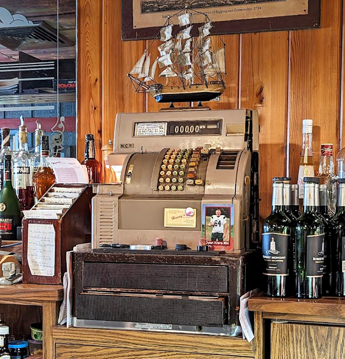 That vintage cash register isn't just for show—it's a time machine to when dining out was an occasion and seafood was treated with reverence. 