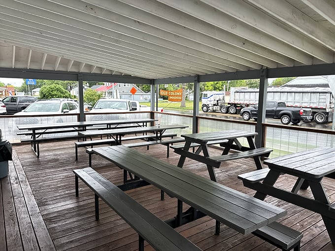 Outdoor seating where the aroma of smoke mingles with fresh air. Nature and nurture combine in the best possible way.