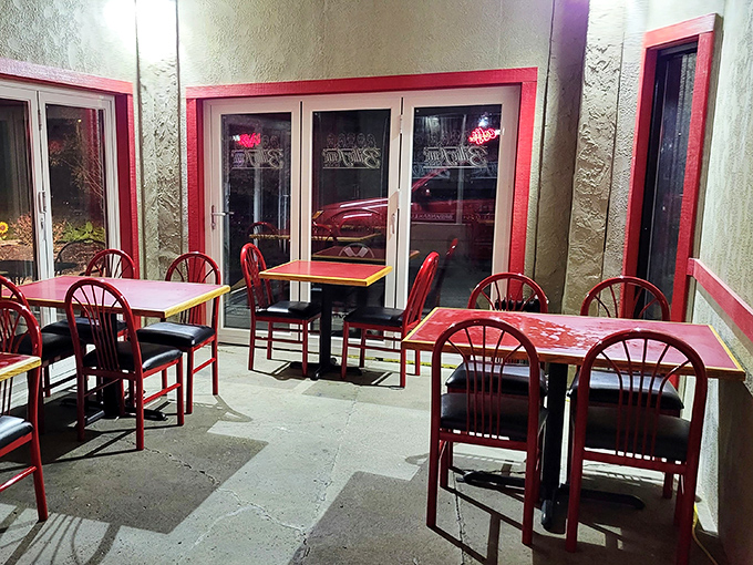 The patio seating area—where Pennsylvania weather occasionally permits the luxury of enjoying your hot roast beef sandwich with a side of fresh air.