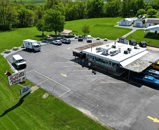 From above, the Dari-ette looks unassuming, but so did Superman's hometown—some of life's greatest pleasures come in modest packages.