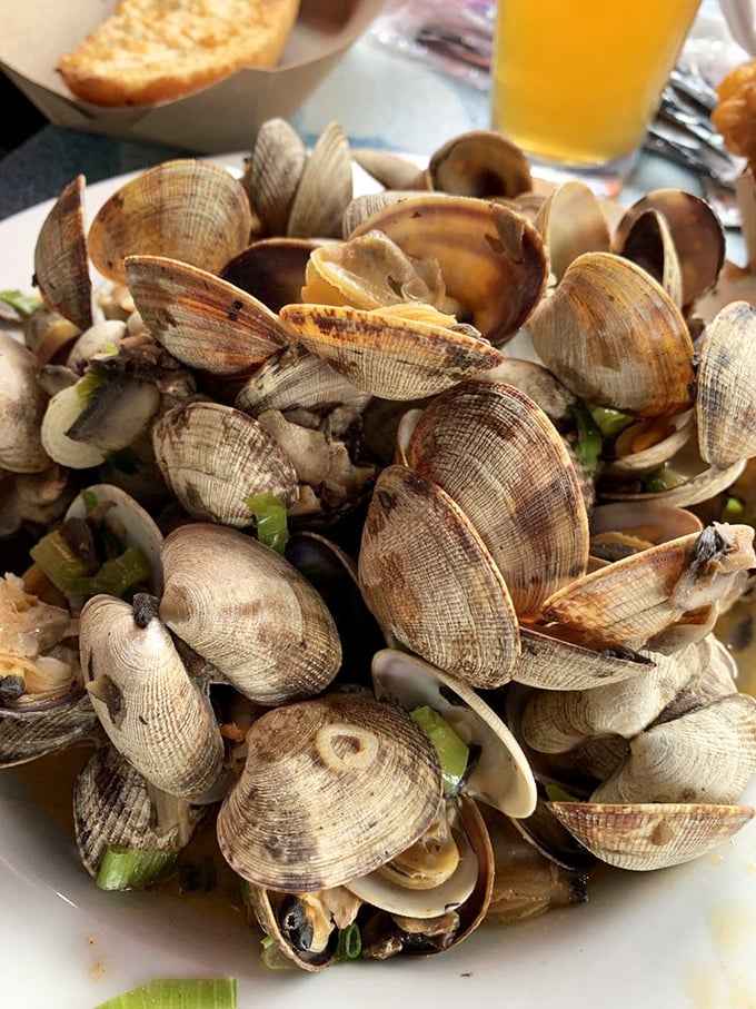 These steamers aren't just clams—they're little oceanic time capsules that pop open to release the pure essence of the Pacific.