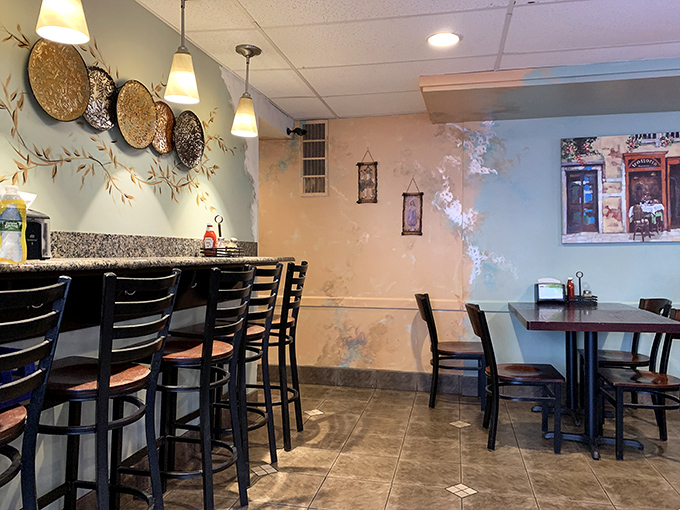 A dining room that feels like your favorite relative's house, if they were really good at making pizza.