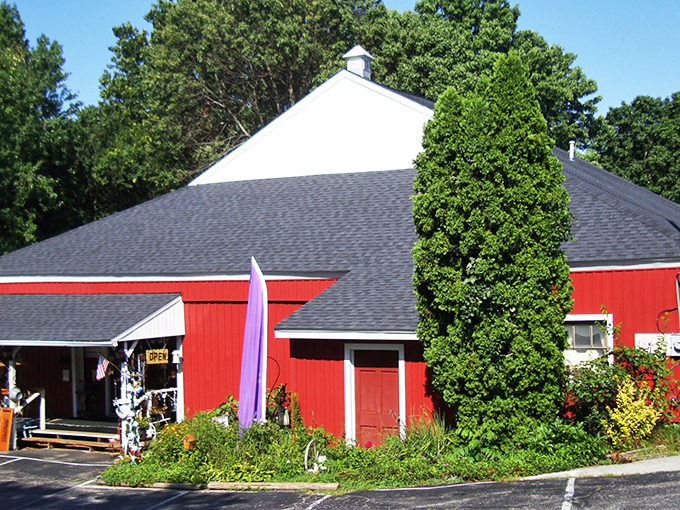 Summer at the red barn—where the building itself is as photogenic as its contents. Those trees have watched many treasures come and go.