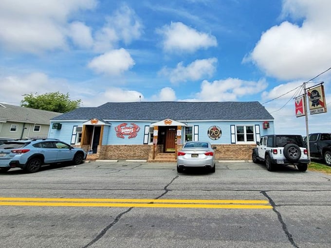 Blue skies, blue building, blue crabs inside—a color scheme that signals you've arrived at seafood paradise.
