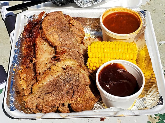 This isn't just tri-tip—it's a masterclass in smoke and patience. That bark contains secrets only desert pitmasters truly understand.