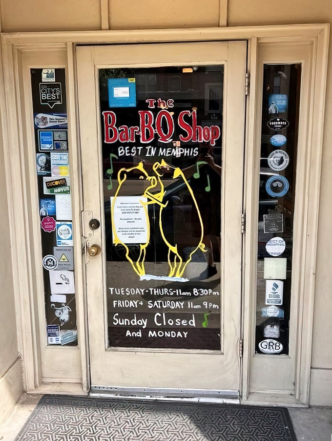 The entrance tells you everything you need to know – award-winning BBQ, dancing pigs, and hours that revolve around when the meat is at its best.