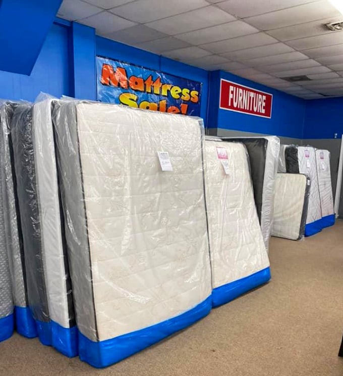 Sleep sanctuary in the making – new mattresses at used prices mean sweet dreams without the nightmare of retail markup.