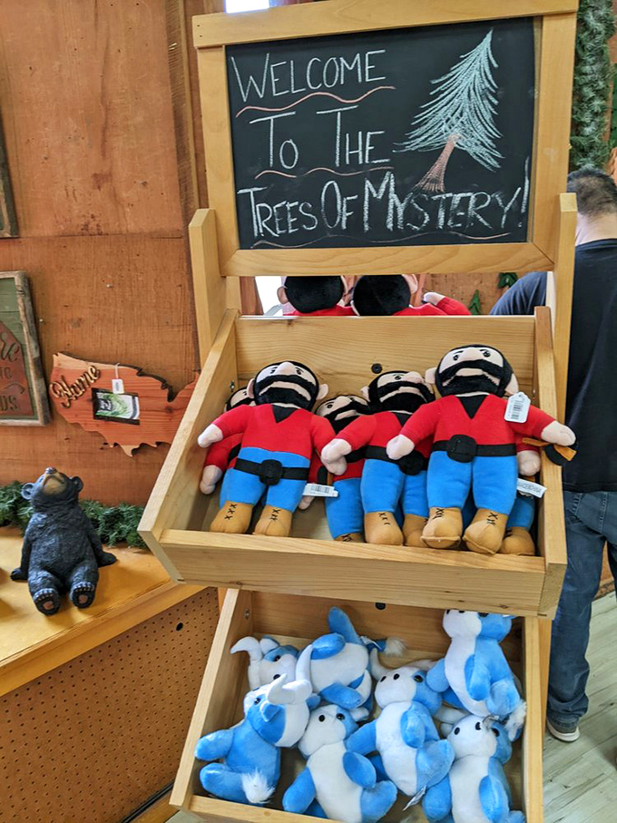 The gift shop's Paul Bunyan dolls and Blue Ox plushies ensure your memories come home with you—minus the 300-foot height and thousand-year lifespan.